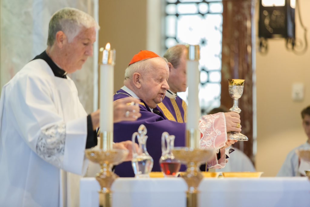 Celebrating Jesus in Polish, Spanish | East Tennessee Catholic