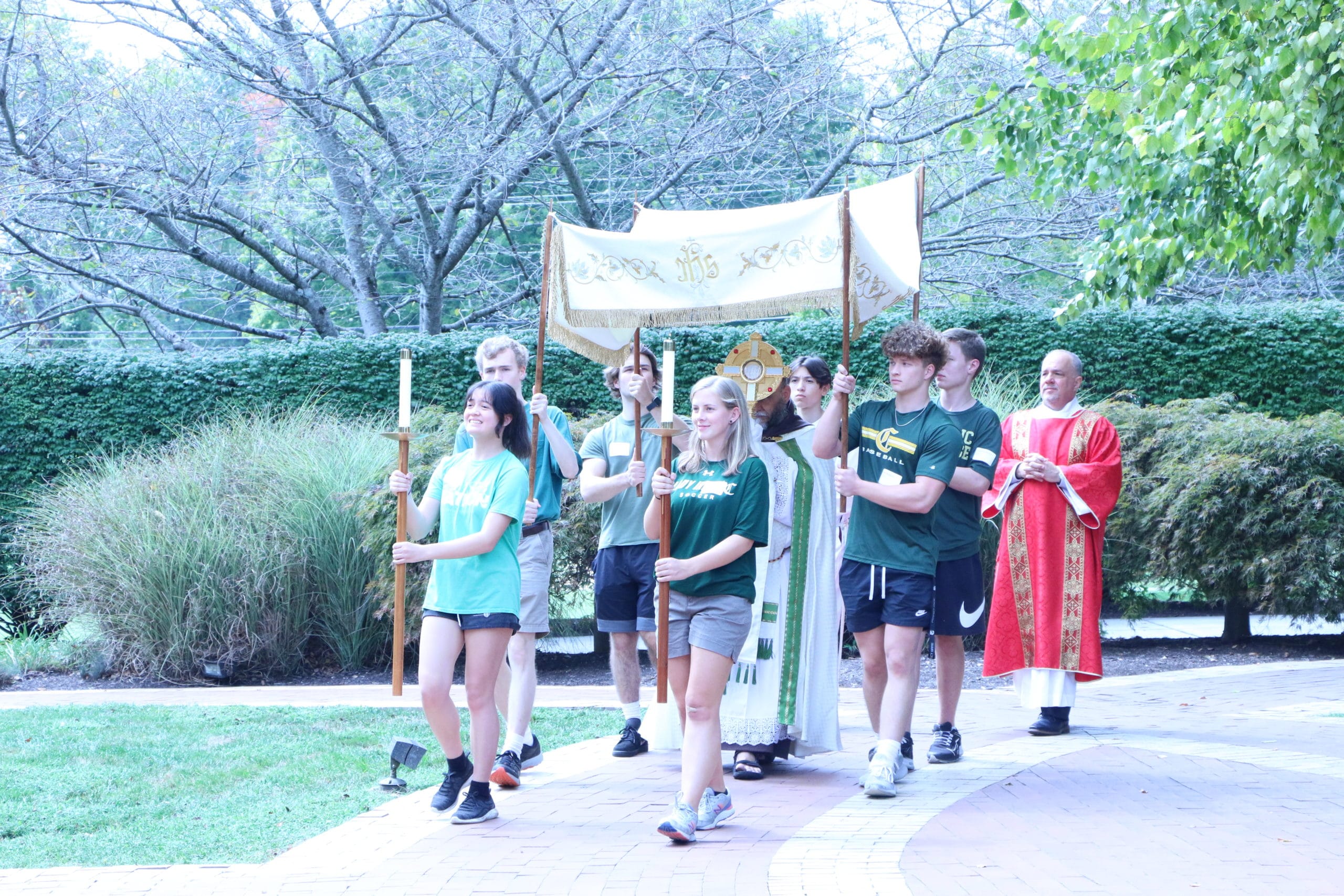 Revival: Christ in the Eucharist center of KCHS retreat | East ...